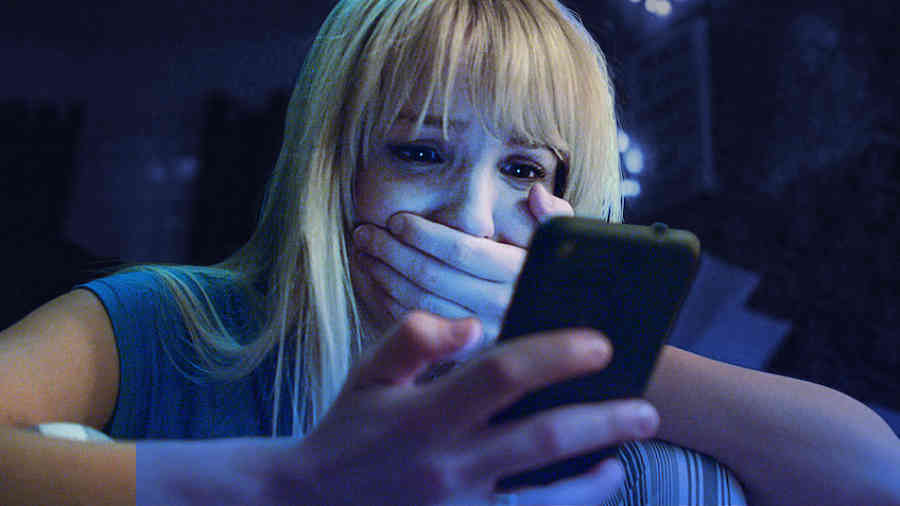 A.M.I. (2019) Reviews and overview - MOVIES & MANIA
