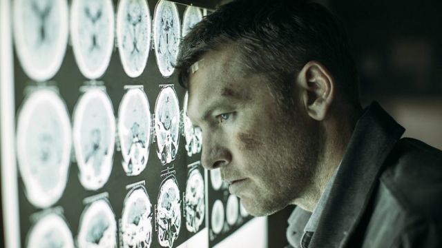 FRACTURED (2019) Reviews and overview - MOVIES & MANIA