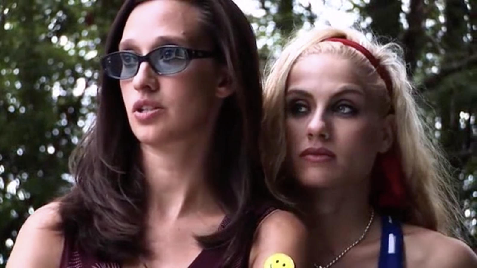 8 GRAVES (2019) Reviews and overview - MOVIES & MANIA