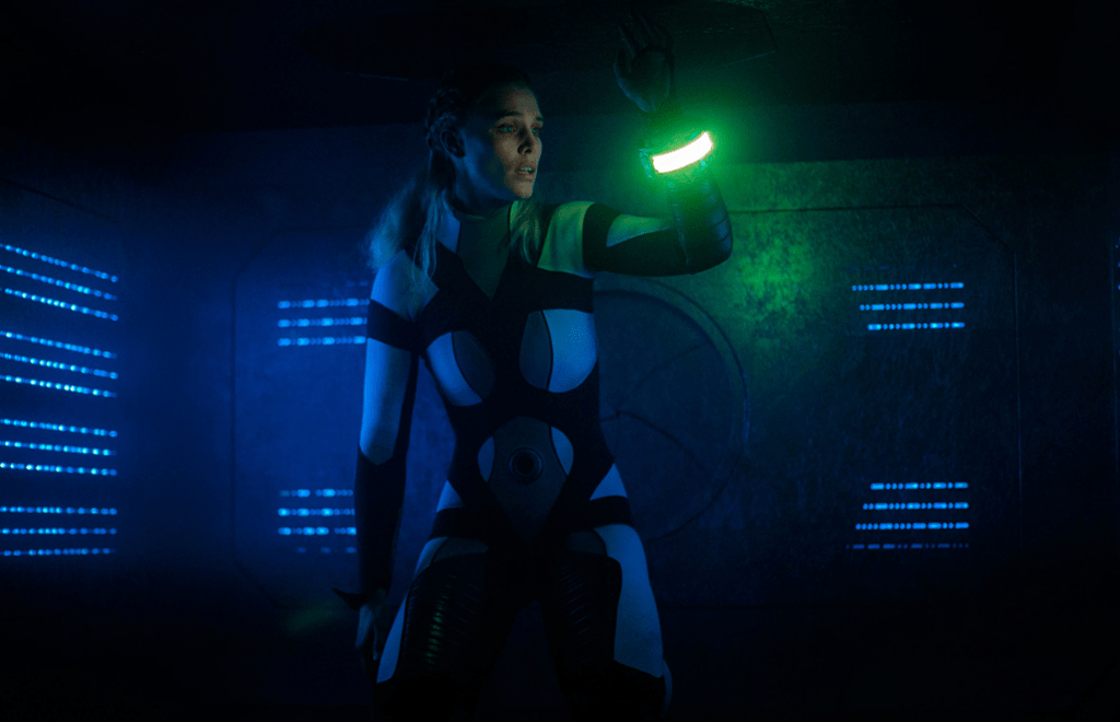 MEANDER Reviews of French sci-fi horror - MOVIES & MANIA