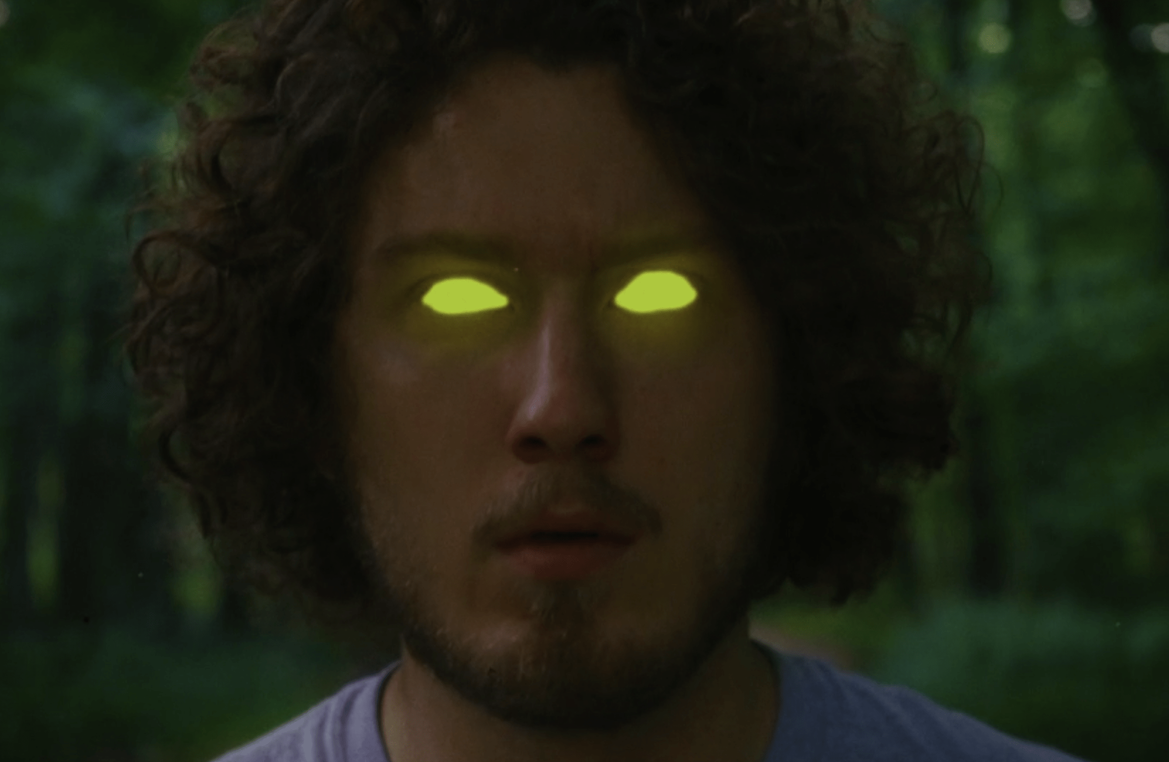 EVIL EVERYWHERE (2019) Reviews of demonic comedy horror - MOVIES & MANIA